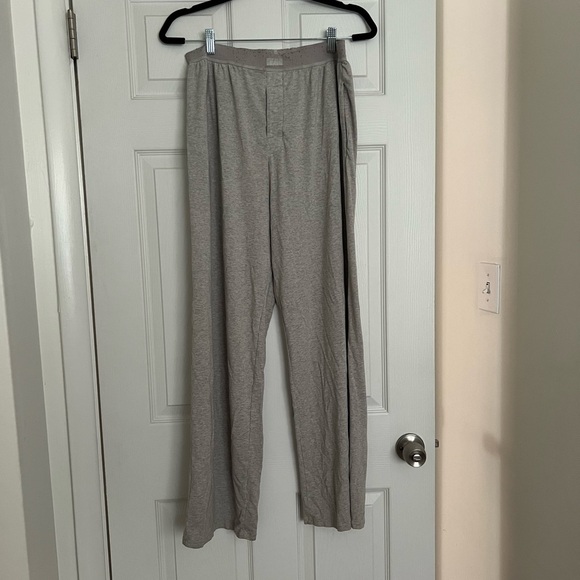 SKIMS | Pants & Jumpsuits | Skims Light Heather Grey Boyfriend Loose ...